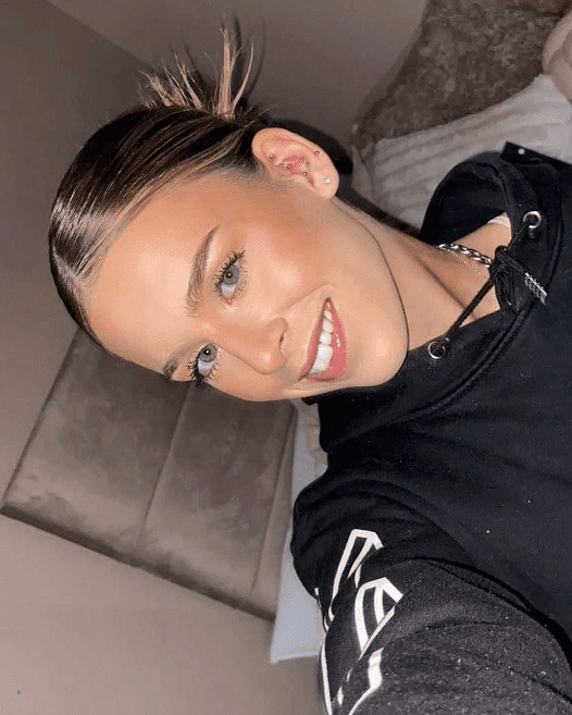 Spiky Bun Updos: Head-Turning Hairstyles - Inspiring Hair