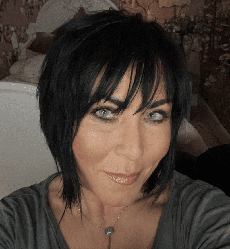 21 Beautiful Medium Shaggy Hairstyles - Inspiring Hairstyles