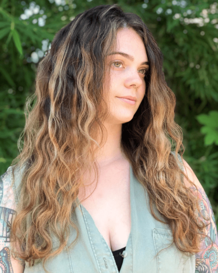 35 Beachy Hairstyles To Channel Your Inner Beach Babe