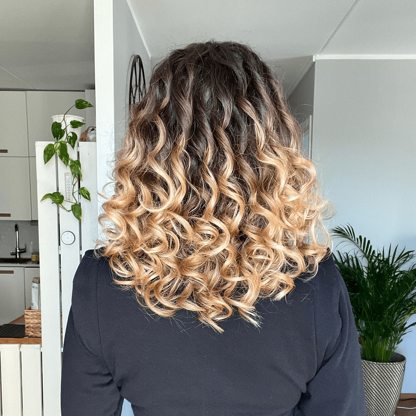 20 Effortlessly Stylish Hairstyles For 2C Hair