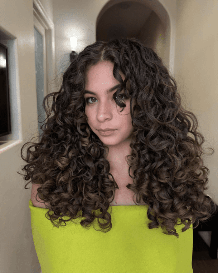 39 Trendy Hairstyles For Curly Hair - Inspiring Hairstyles