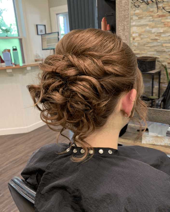40 Elegant Summer Updos For Long Hair