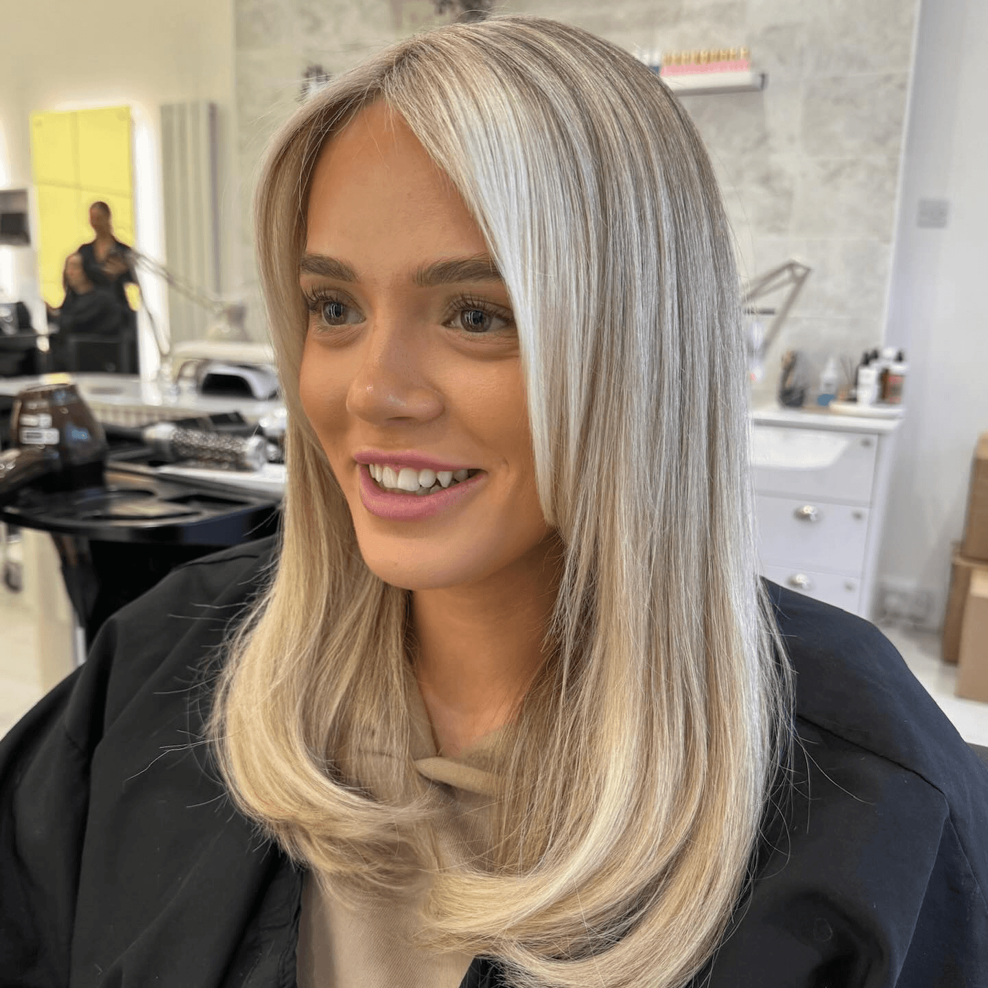 31 Stunning Ash Blonde Hair Ideas - Inspiring Hairstyles