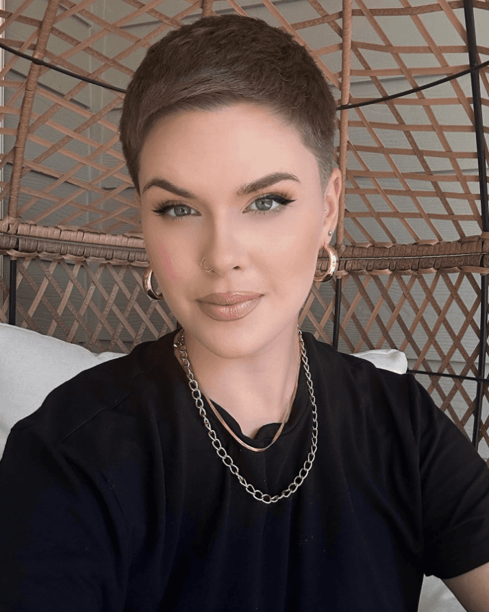 26 Pixie Haircuts For Round Faces - Inspiring Hairstyles