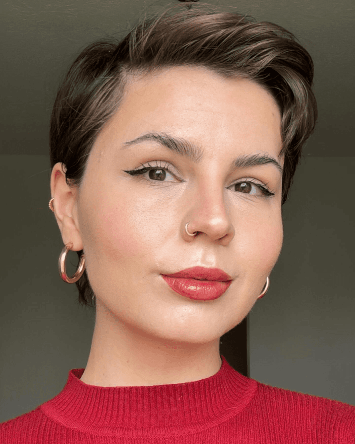 26 Pixie Haircuts For Round Faces - Inspiring Hairstyles