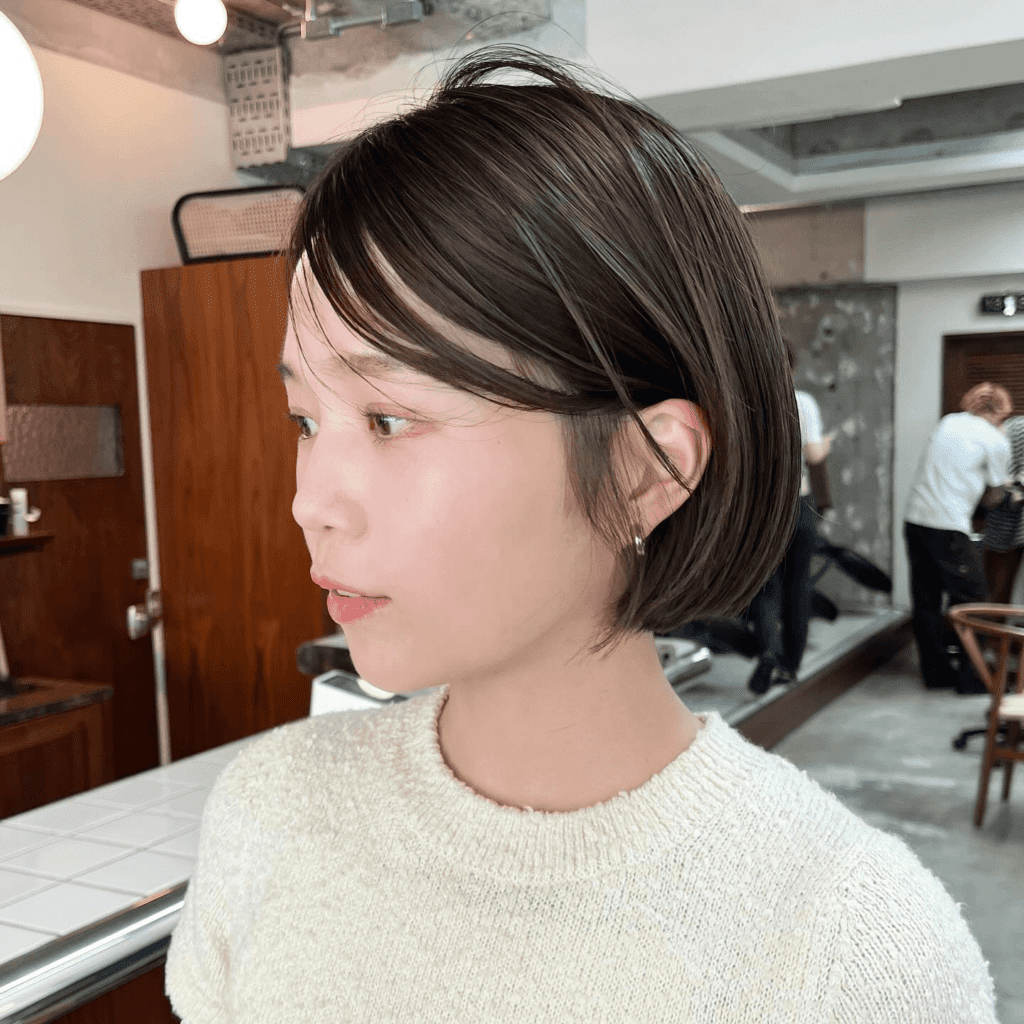 30 Short Bob Hairstyles For Sleek, Straight Hair