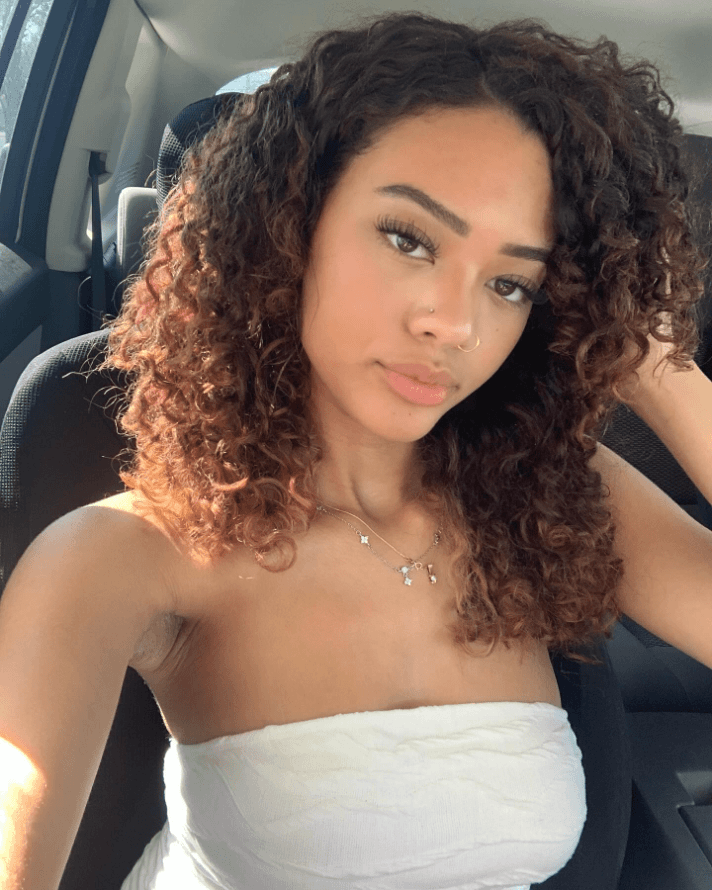 28 Curly Hairstyles For Medium Hair - Inspiring Hairstyles