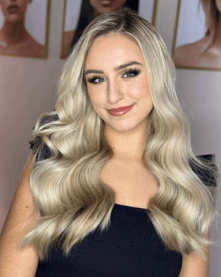 20 Gorgeous Curly Hairstyles Perfect For Prom Night 2025
