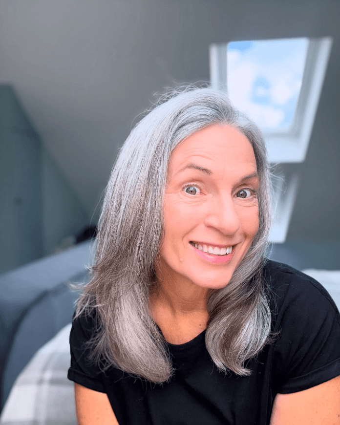 18 Smart Haircuts For Thin Straight Hair To Add Fullness