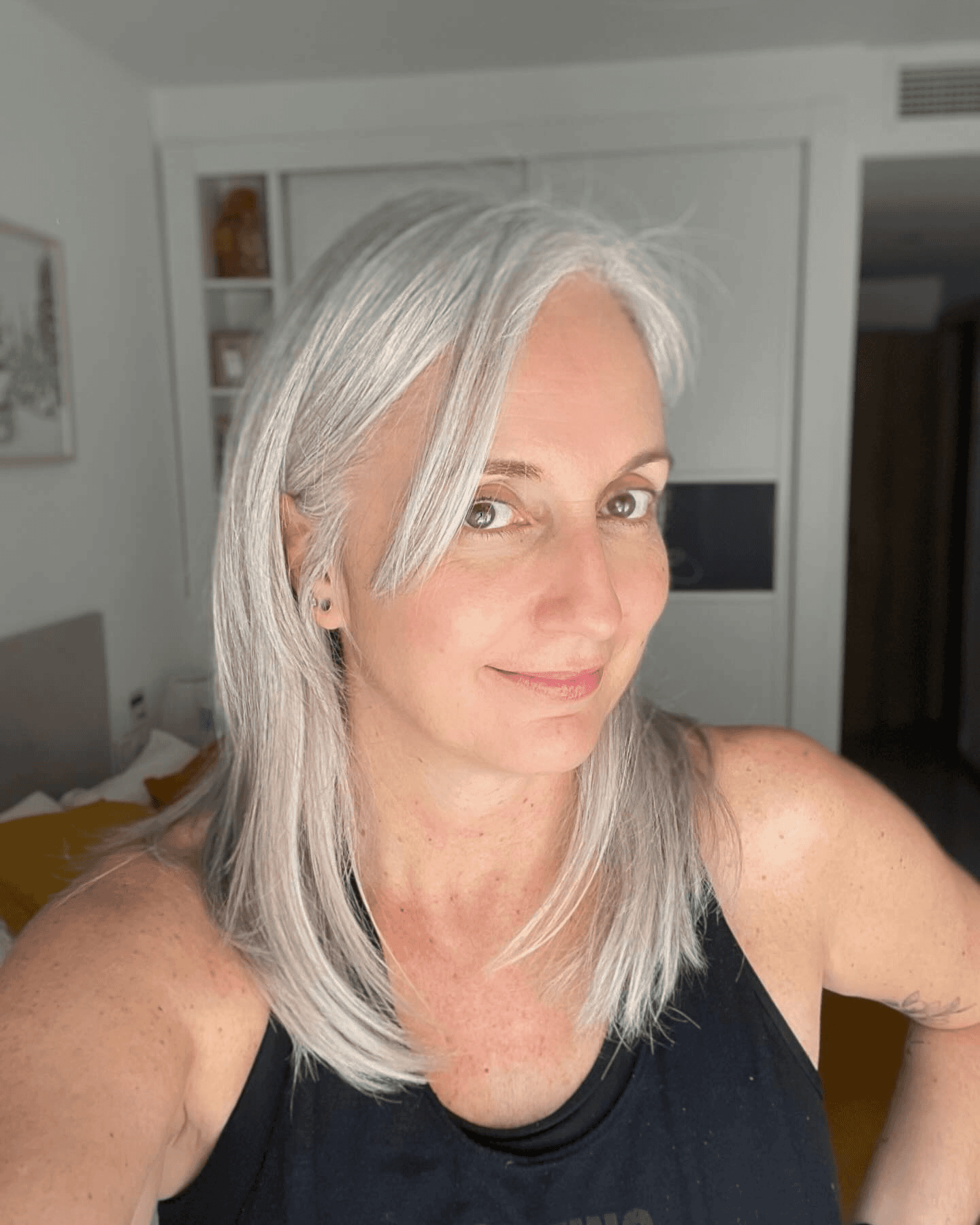 Long Gray Hair: 15 Ways To Embrace Your Silver Strands