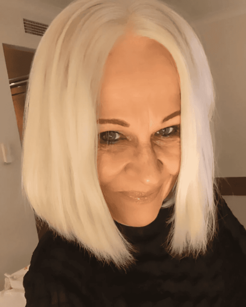 18 Fresh Summer Short Haircuts To Keep You Cool & Stylish