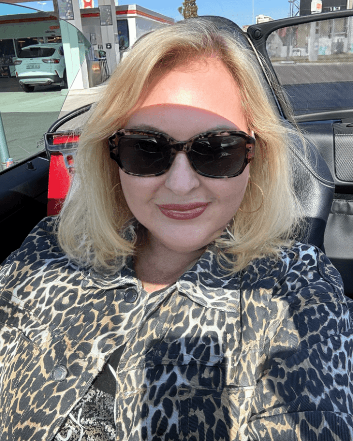 15 Shoulder-Skimming Styles That Move With You