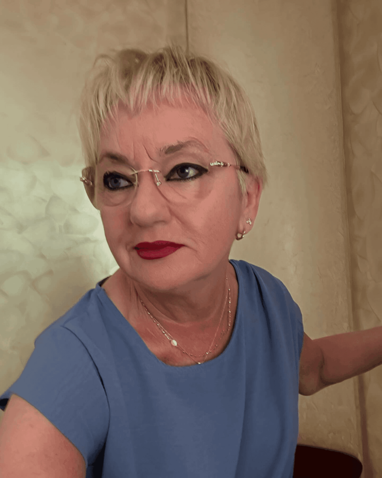 16 Low Cut Hairstyles For Women Who Love Effortless Chic