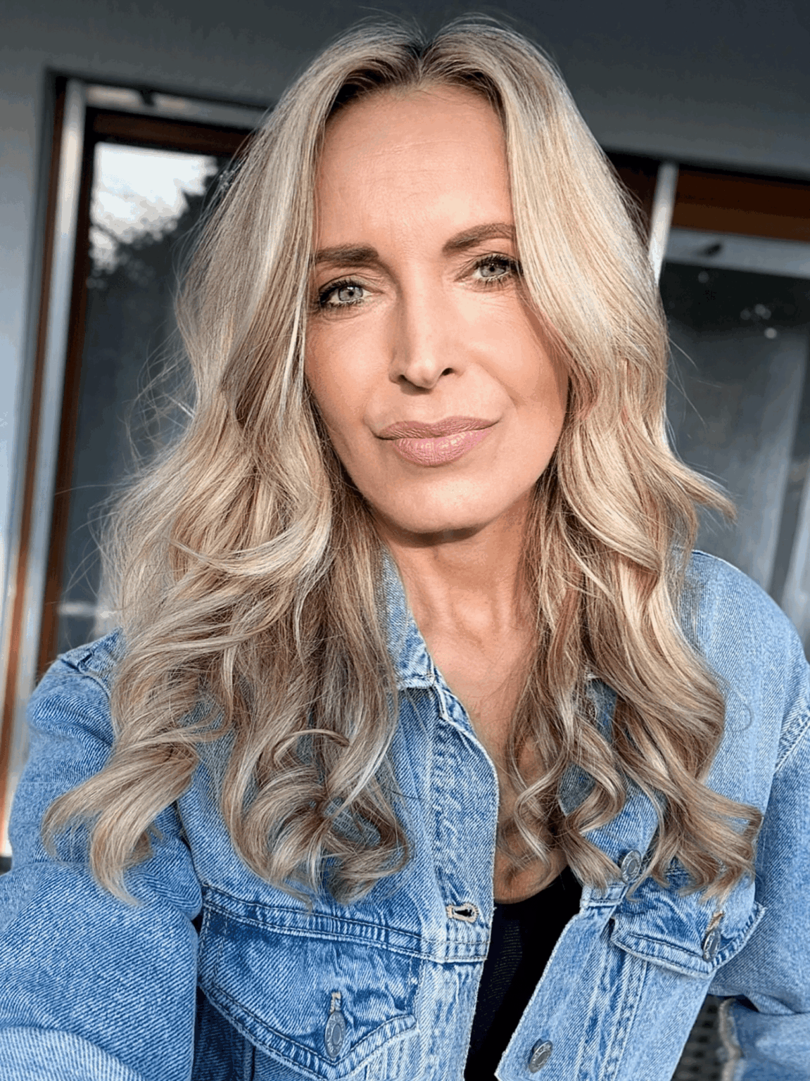 15 Hair-Down Hairstyles That Look Effortlessly Chic