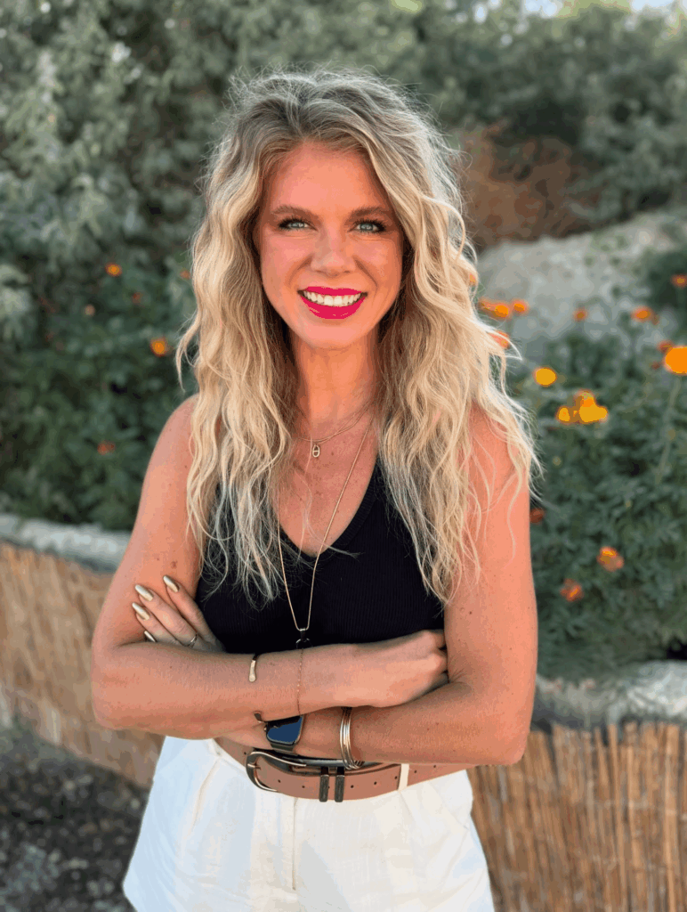 15 Hair-Down Hairstyles That Look Effortlessly Chic