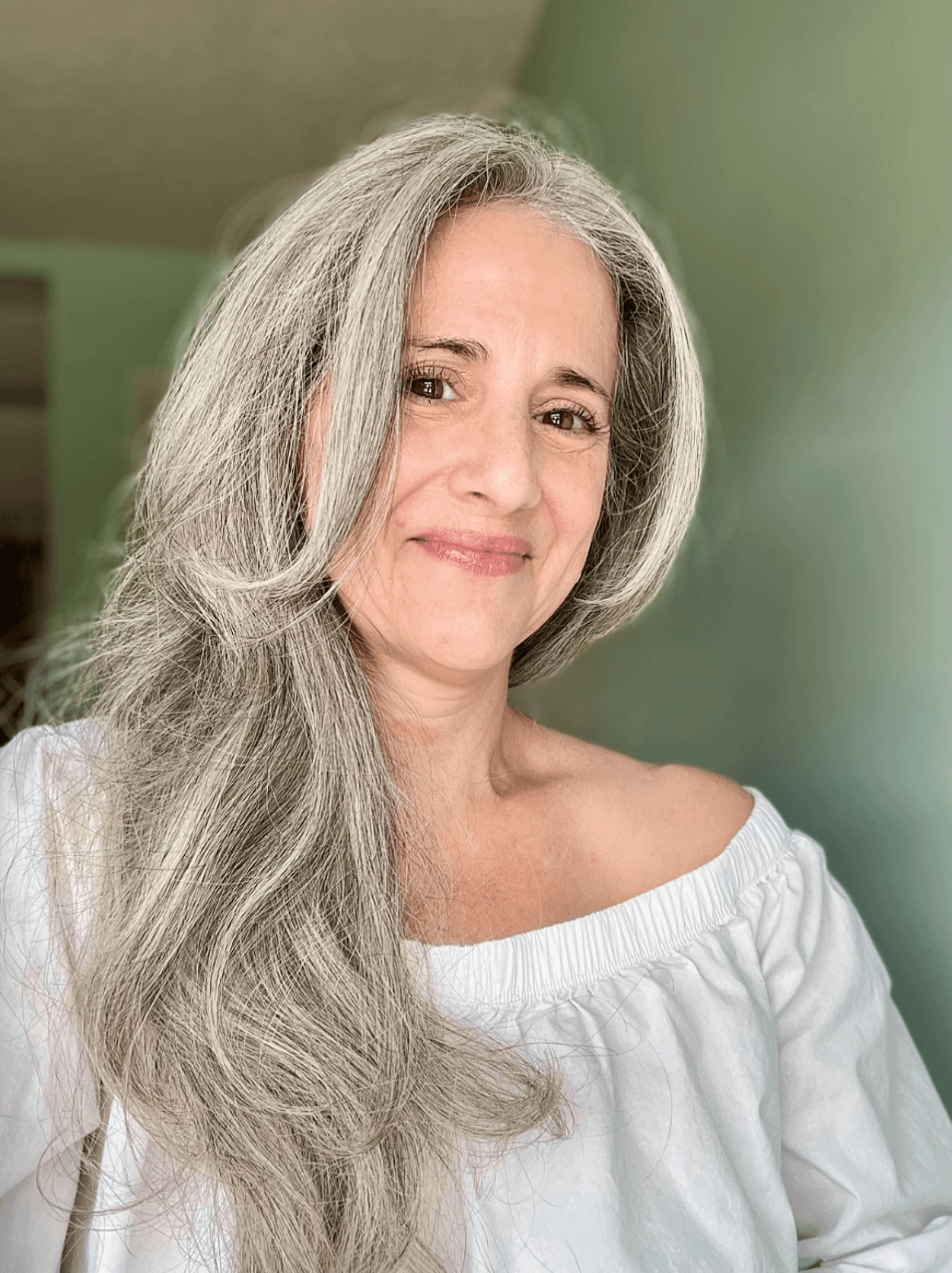 15 Hair-Down Hairstyles That Look Effortlessly Chic