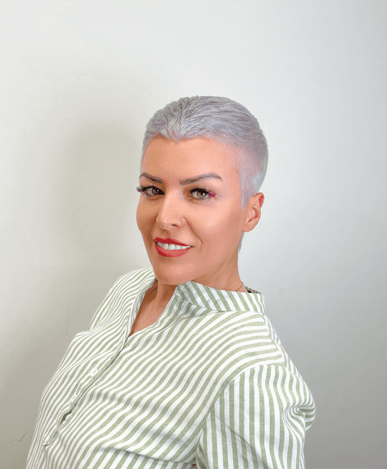 17 Chic Pixie Haircuts To Inspire Your Next Look