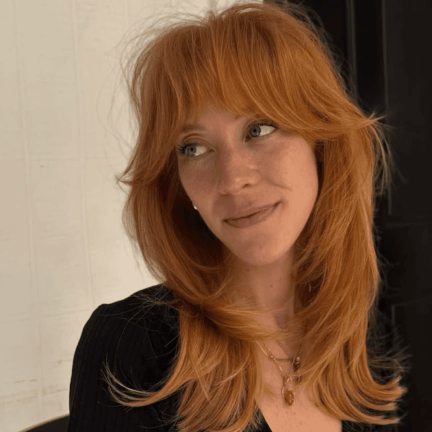 15 Layered Haircuts For Wavy Hair That Add Shape And Movement